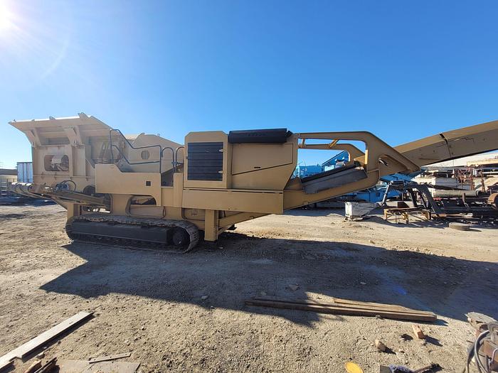 Used Sold 2010 EXTEC C12 at Grinder Crusher Screen