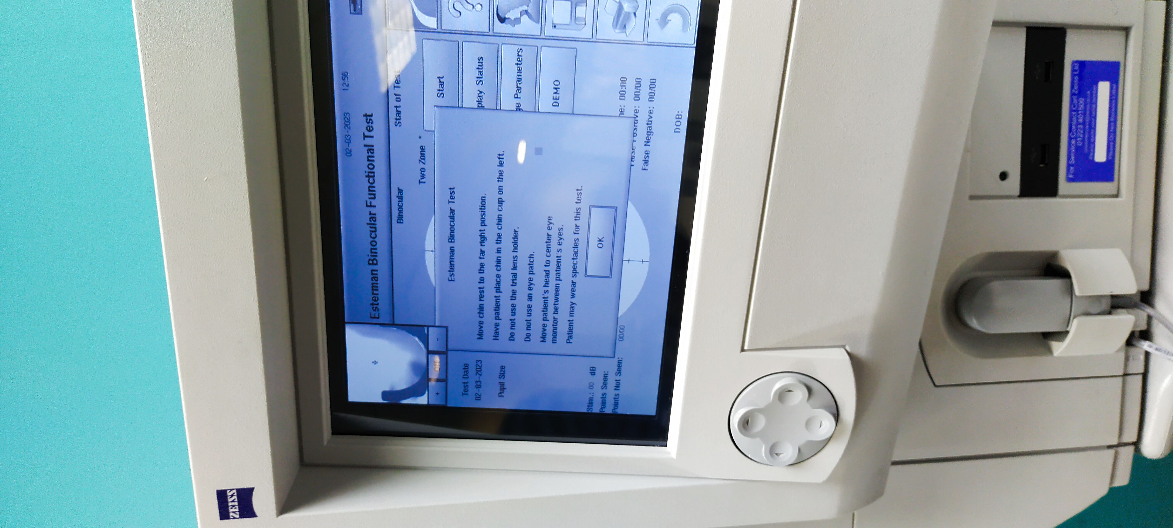Carl Zeiss 720i Humphrey Field Analyzer auf Trolley