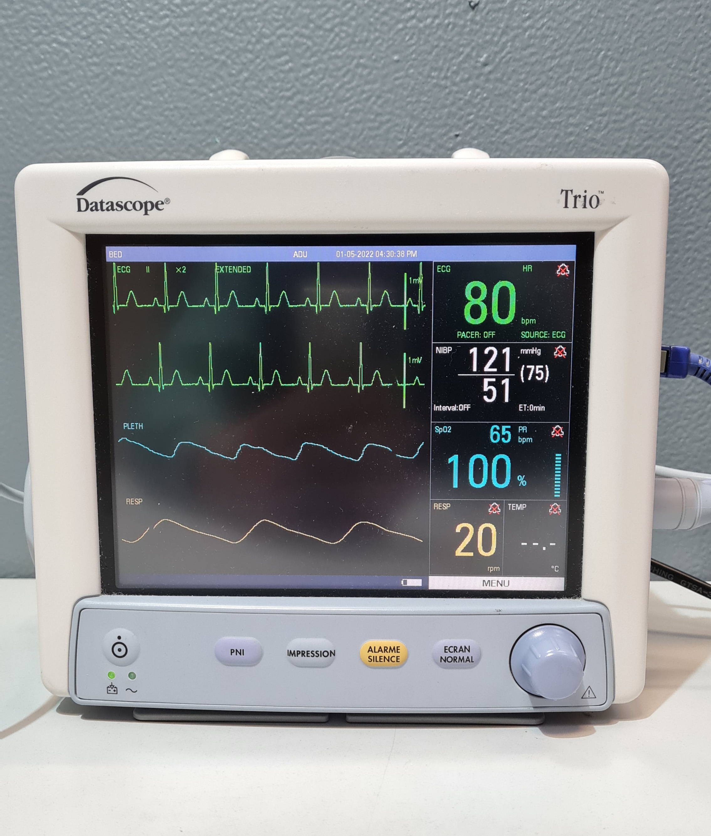 Gebraucht Sold Datascope Trio Patientenmonitor mit Zubehör at Ultra ...