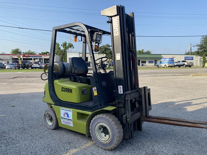 Forklifts for sale at North Texas Equipment Services, LLC
