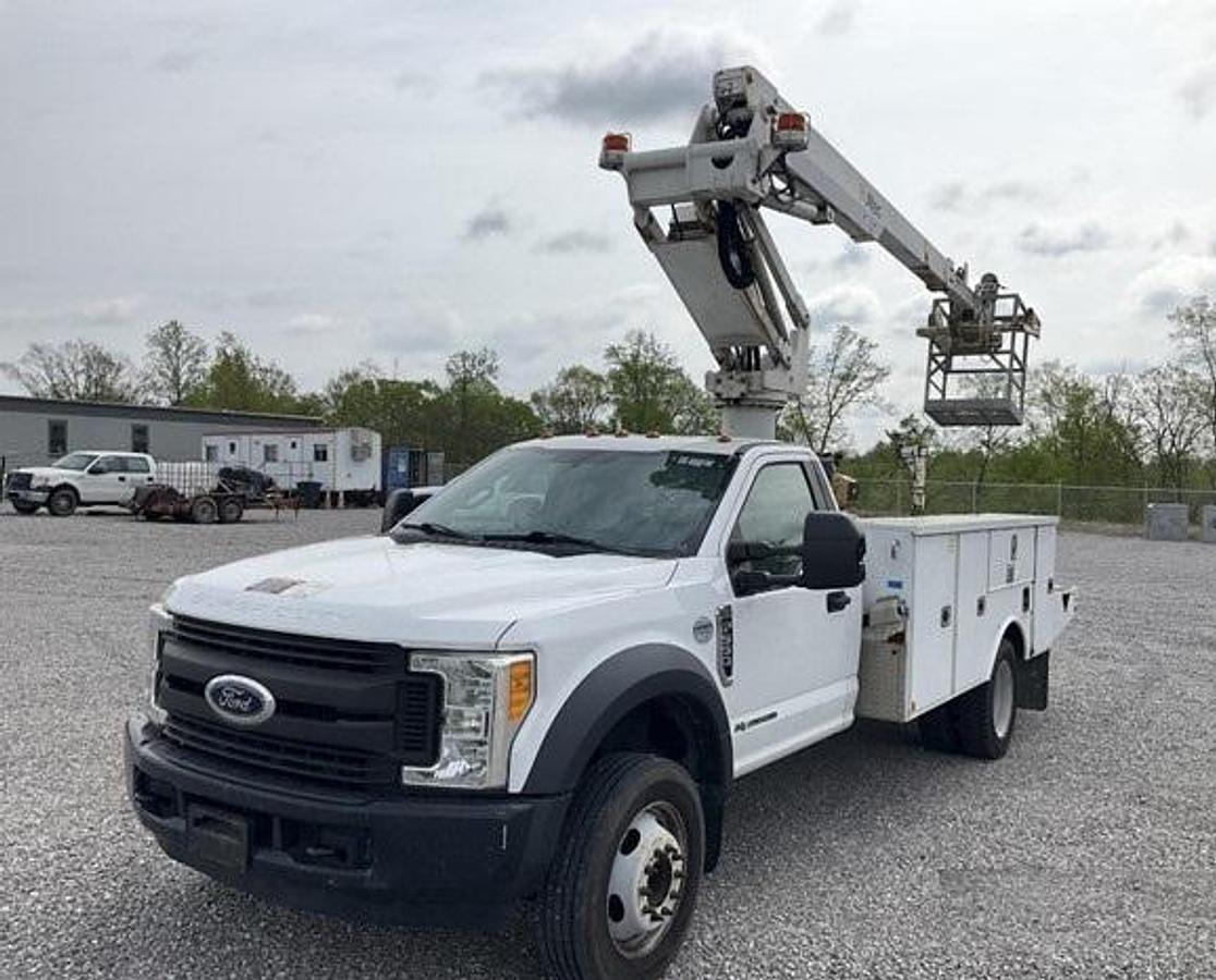 Used Altec AT235P Cable Placer on 2017 Ford F550 Utility Truck - 91911 ...