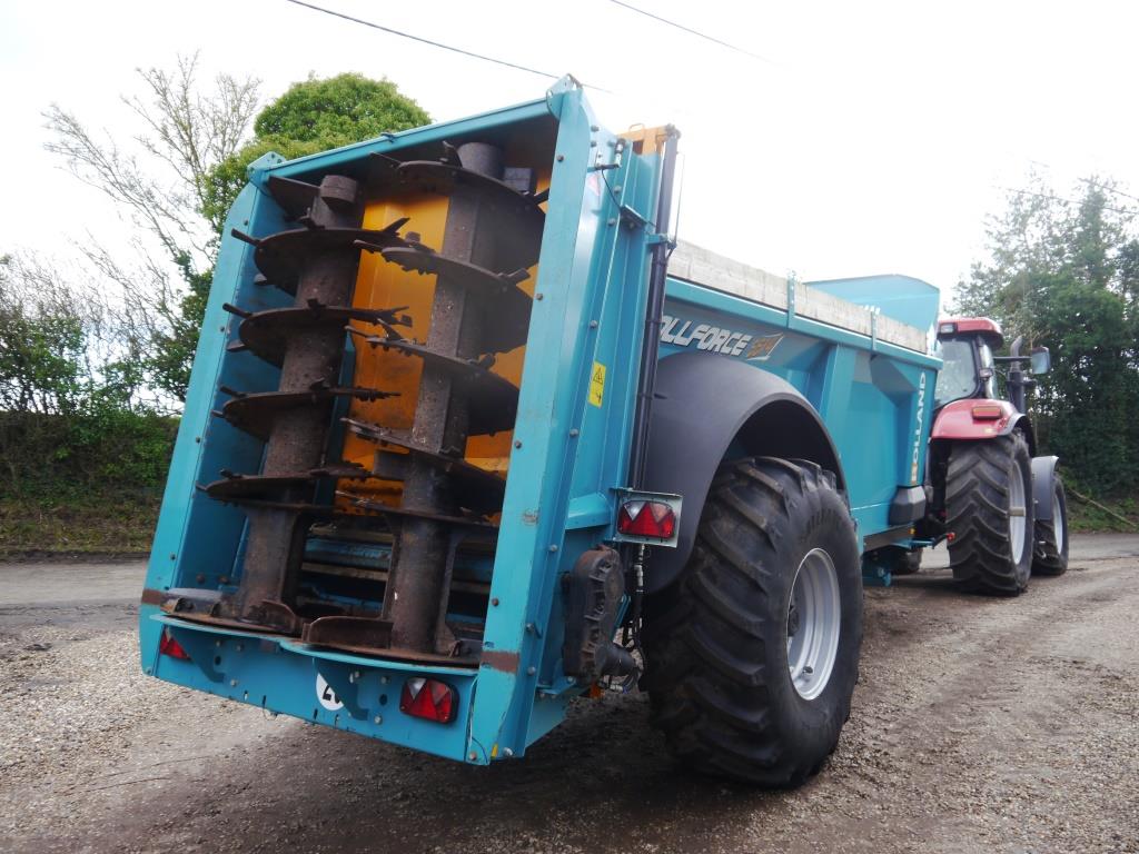Used Rolland Rollforce 5514 Muck Spreader for Sale at LBG Machinery... Used Rolland Rollforce 5514 Muck Spreader for Sale at LBG Machinery...