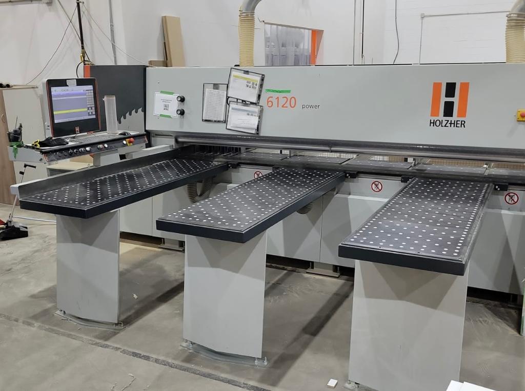 Saws for sale at Taurus Craco Machinery Inc