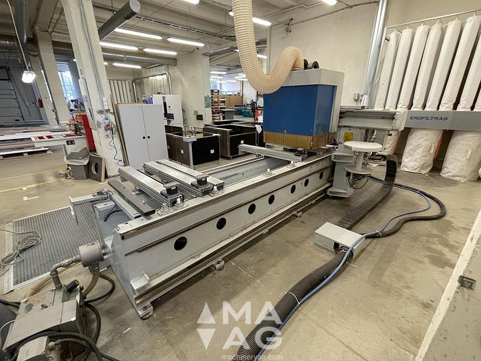 Used Weeke Optimat Venture 2.5 BHC CNC machining center for Sale at ...