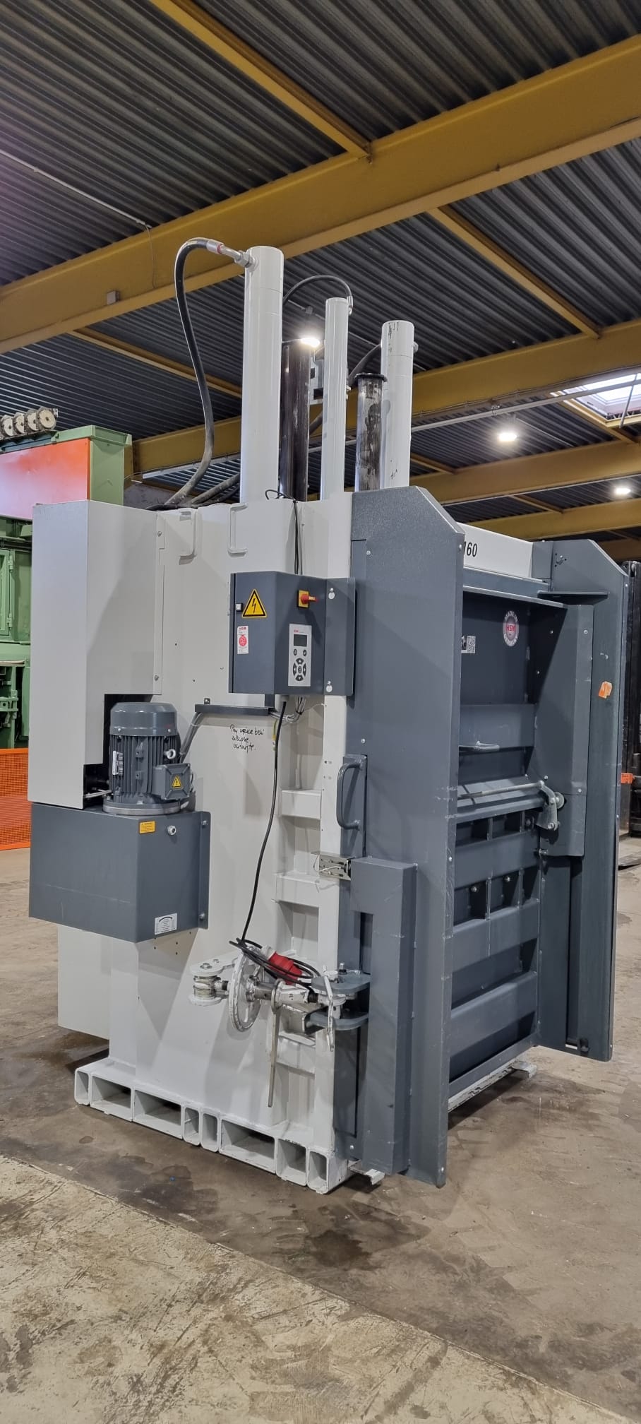 Balers for sale at RDA Recycling Machinery GmbH