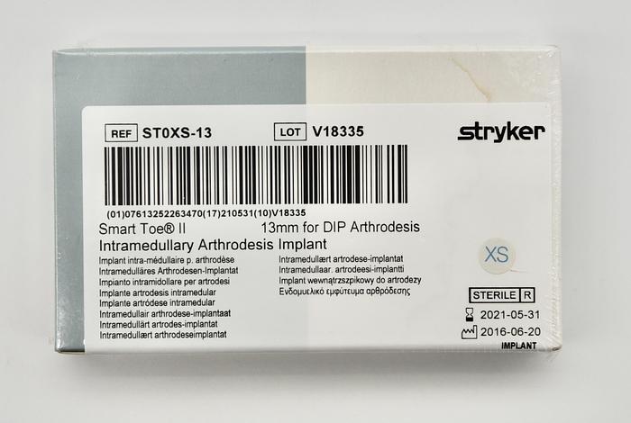 SYNTHES 240.18 T-PLATE 8 HOLES/148MM