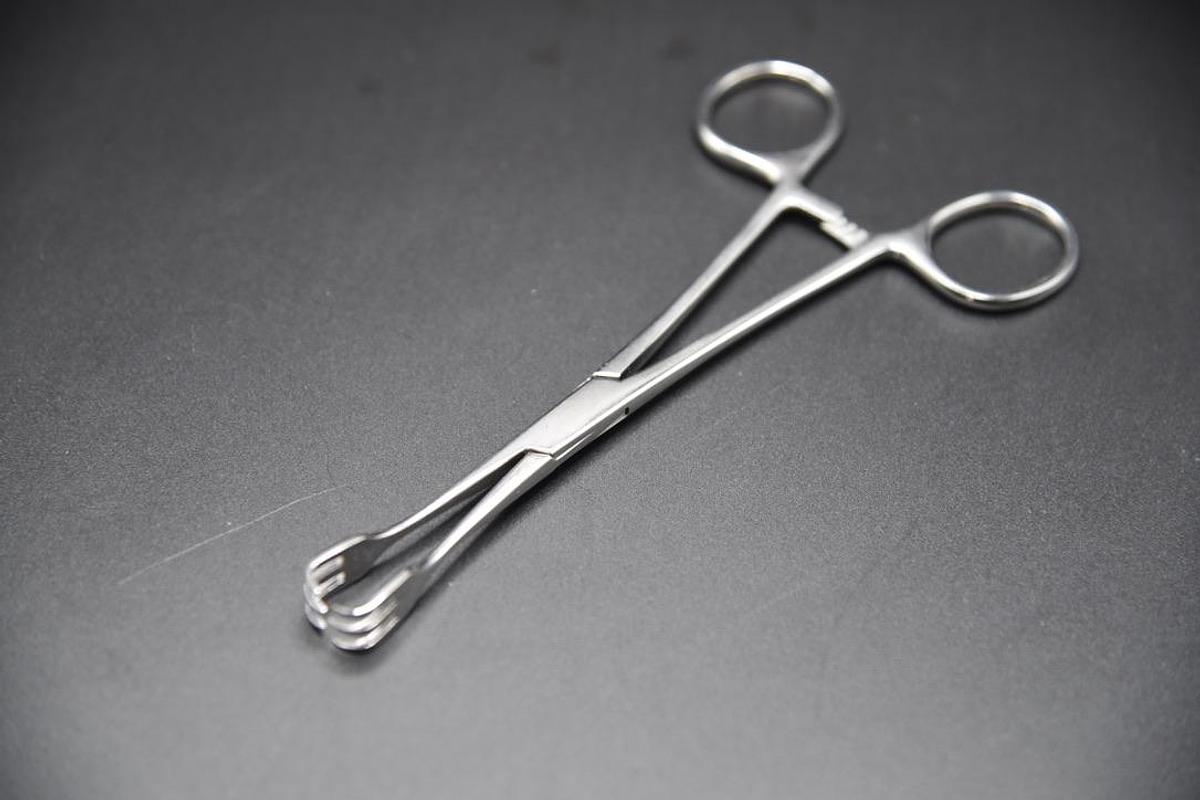 Jarit 150-160 Lahey Traction Forceps 6.25" | Moxie Medical