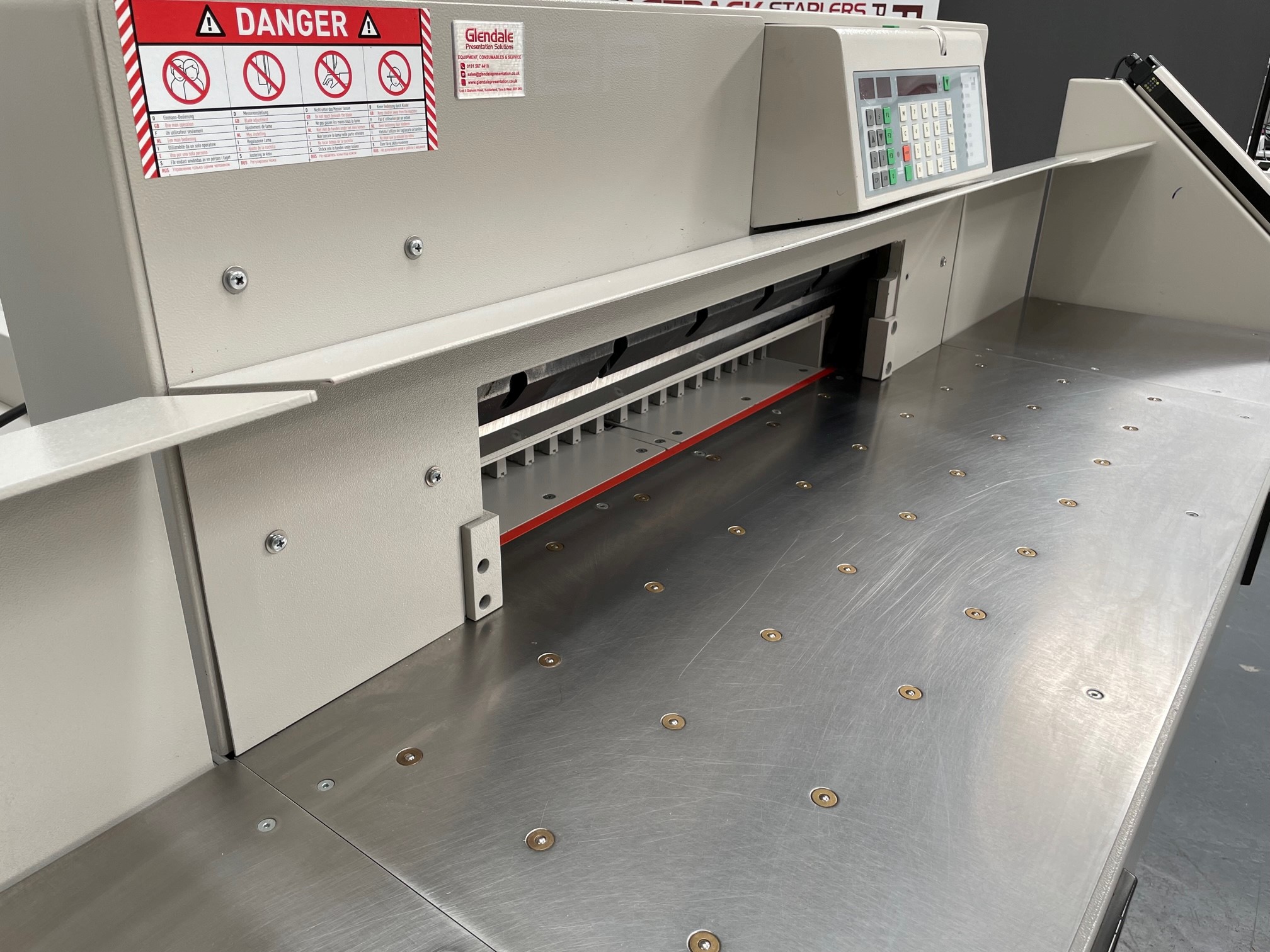 EBA 721-06 LT Guillotine - Glendale Presentation Solutions