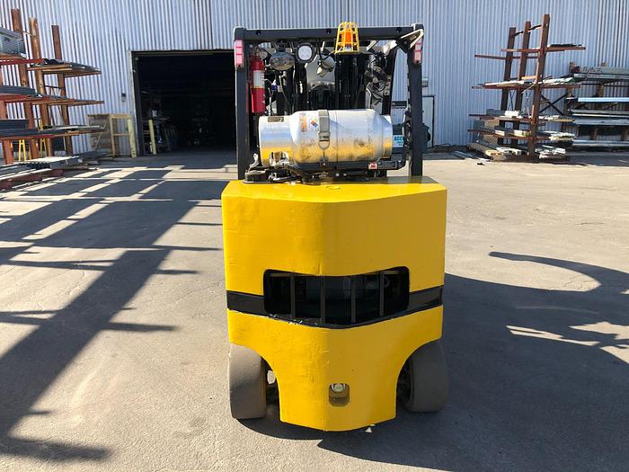 Used 12,000 POUND YALE ROLL CLAMP TRUCK MODEL GLC120VXPRS W/ 72&quo...