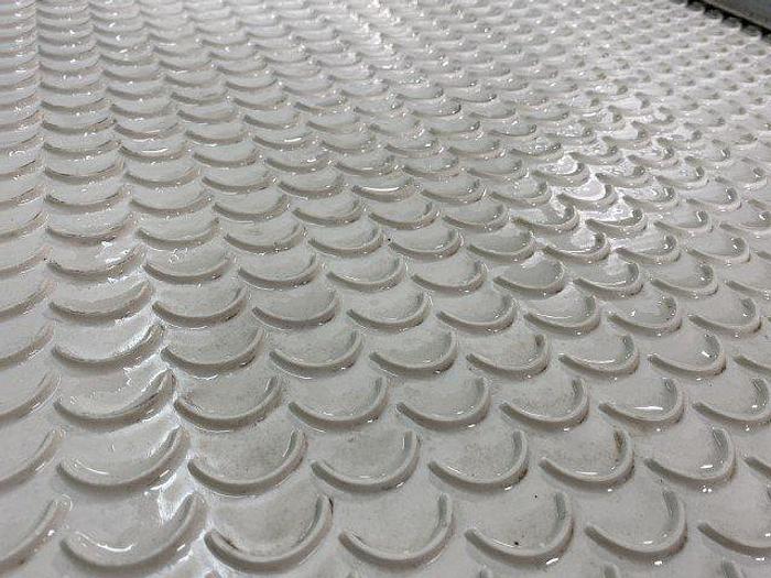 Crescent-Top Incline Conveyor