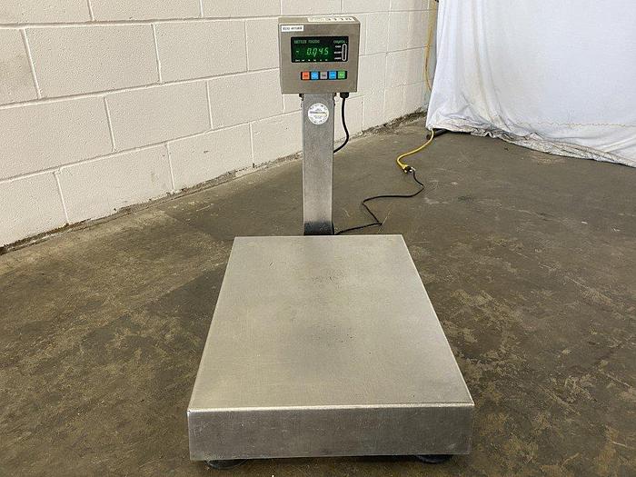 Used Mettler Toledo 8510 Platform Scale for Sale at Steep Hill ...