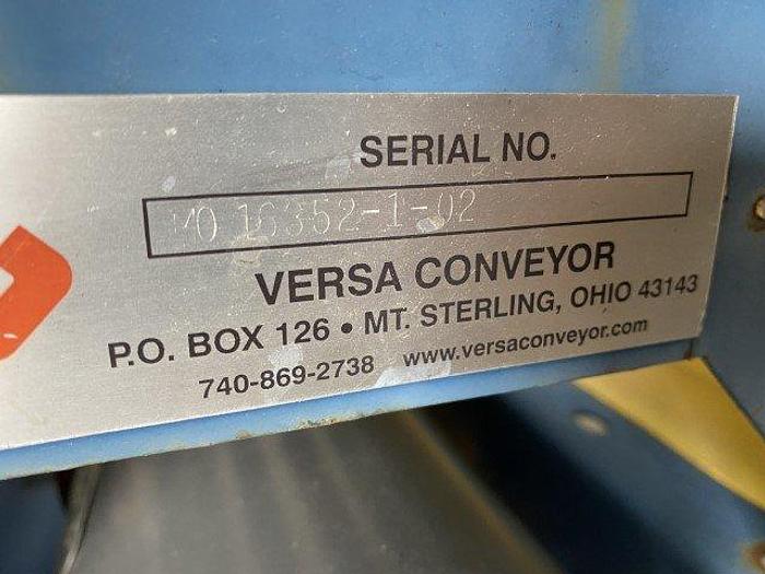 Versa Lineshaft 90° Roller Conveyor