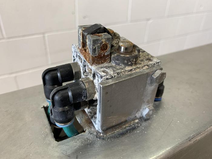 Pneumatic Meat Netting Machine