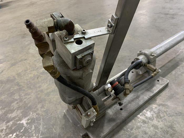 Used Pneumatic Ham Roll Stretch Clipper for Sale at Steep Hill ...