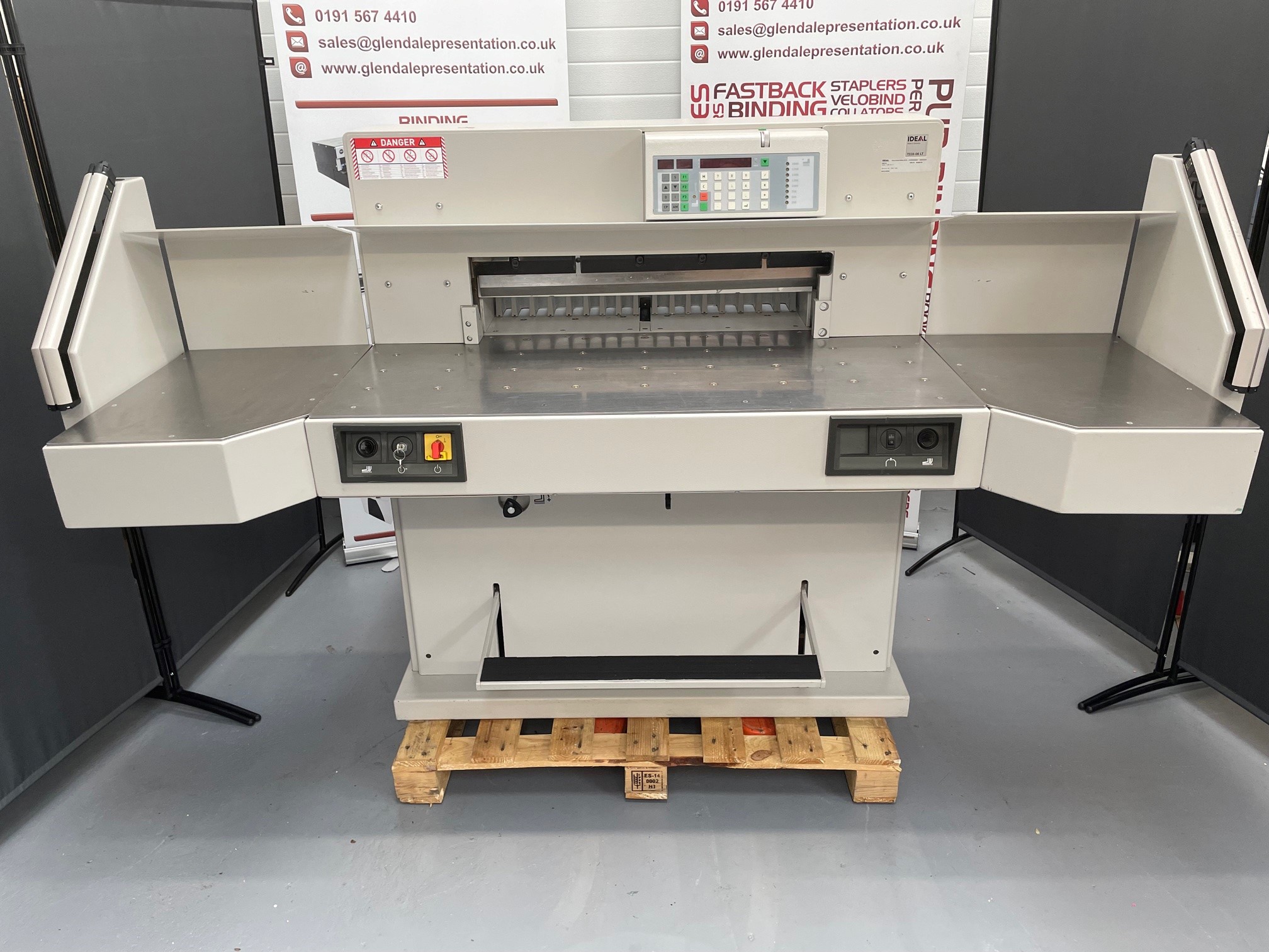 Ideal 7228-06 LT Guillotine - Glendale Presentation Solutions