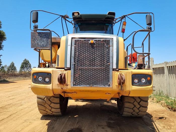 Used BELL B50D 6X6 50000 LITRE WATER BOWSER (RUNNER) for Sale in ...