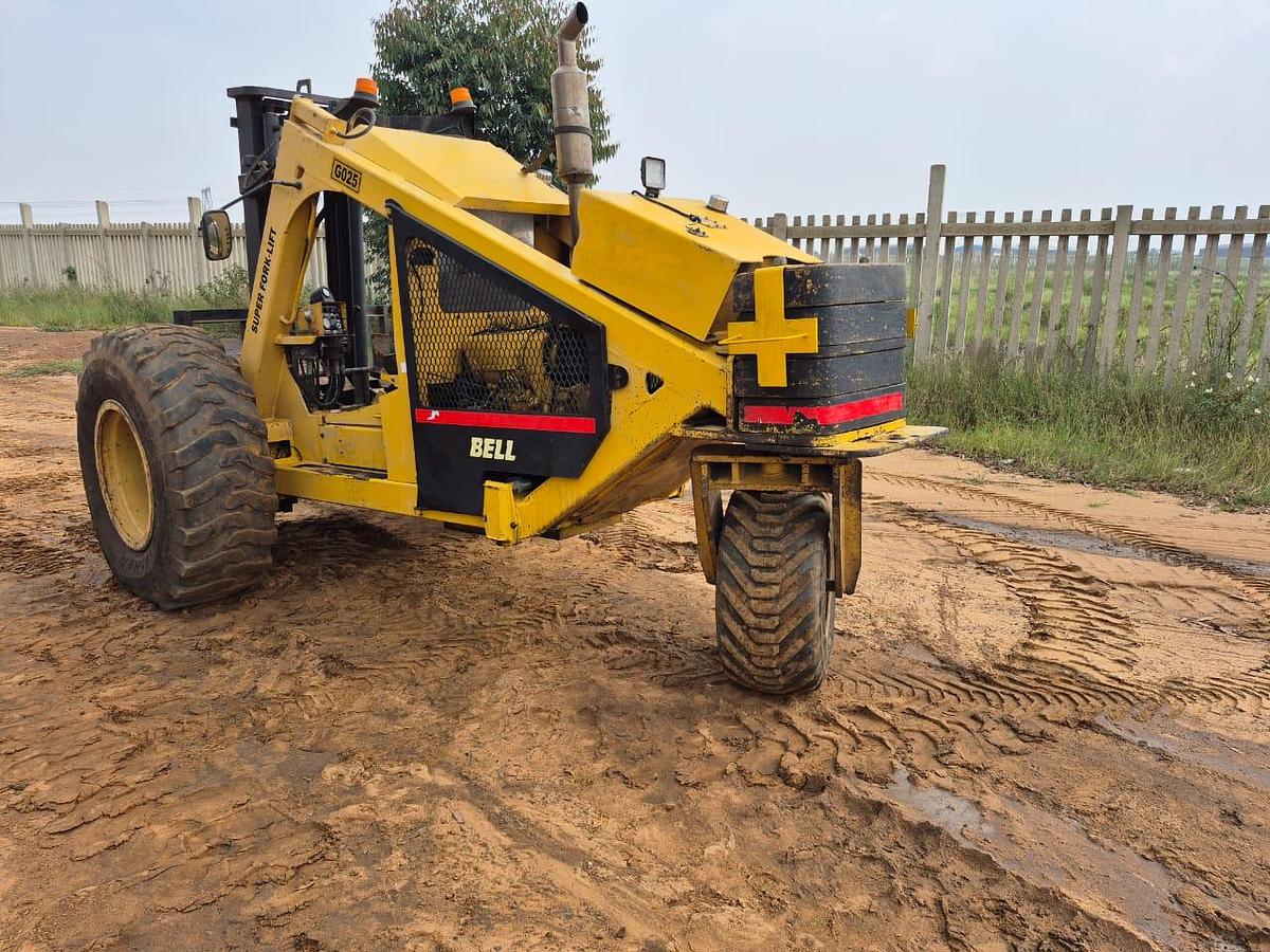 Used BELL 220 SUPER 3.5 TON ROUGH TERRAIN FORKLIFT for Sale in ...