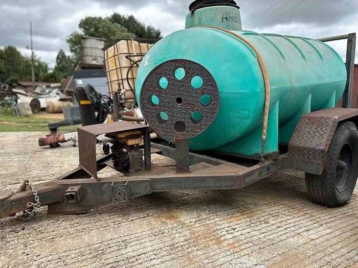 Used HEAVY DUTY OFF ROAD 2500 LITRES WATER BOWSER TRAILER for Sale in ...