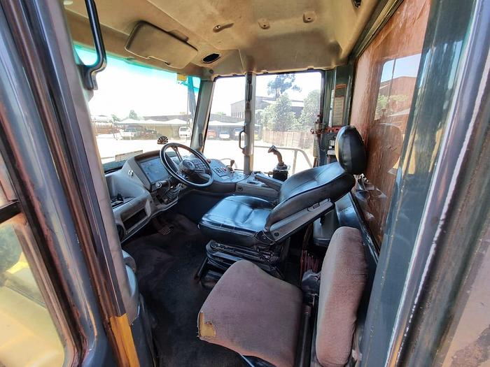 Used BELL B50D 6X6 50000 LITRE WATER BOWSER (RUNNER) for Sale in ...