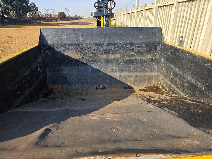 Used 2 TON WINGET 4X4 CONCRETE DUMPER WITH TWIN CYLINDER DIESEL ENGINE ...