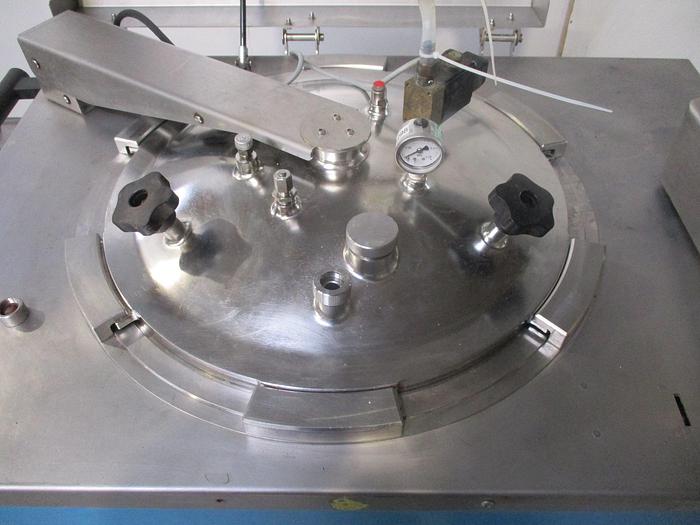 D'occasion 2007 AES Laboratoire / BIOMERIEUX MASTERCLAVE 60 à vendre à ...