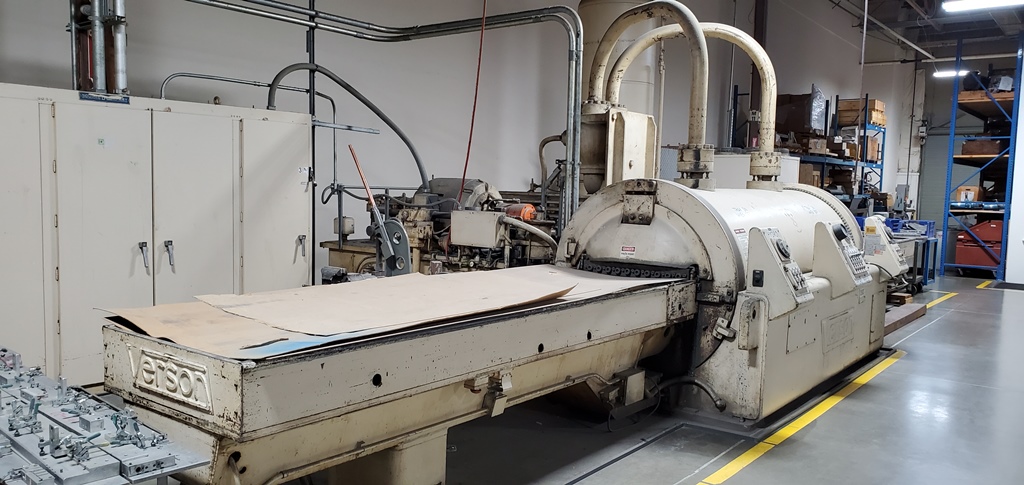 Used Verson Wheelon Fluid Cell Press 36 x 120 for Sale in New Fairf...