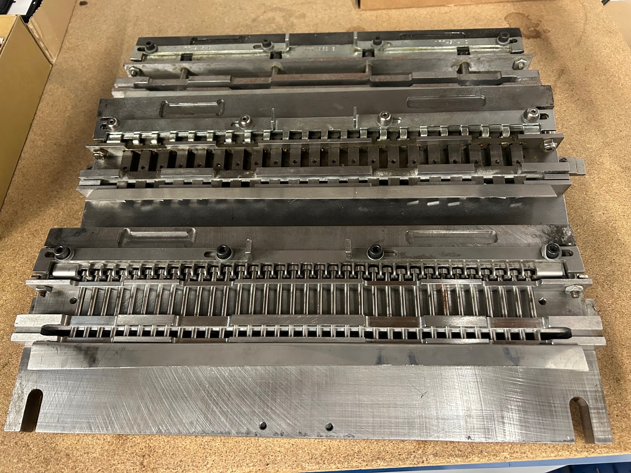 Refurbished Sold GBC AP2 Ultra Automatic Punch at Glendale Presentation ...