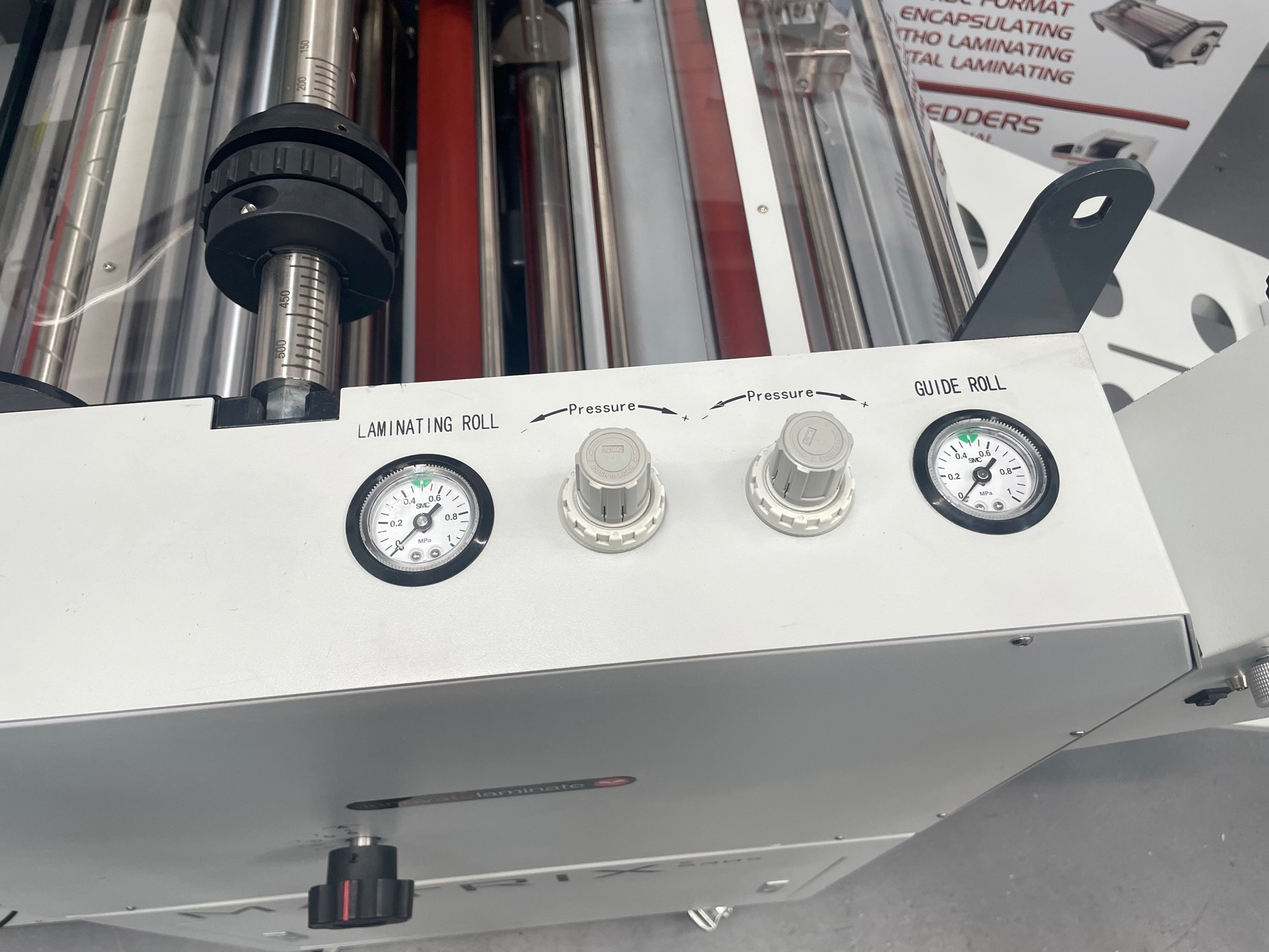 Matrix 530PS Laminator with Omni-Flow Sheet Feeder