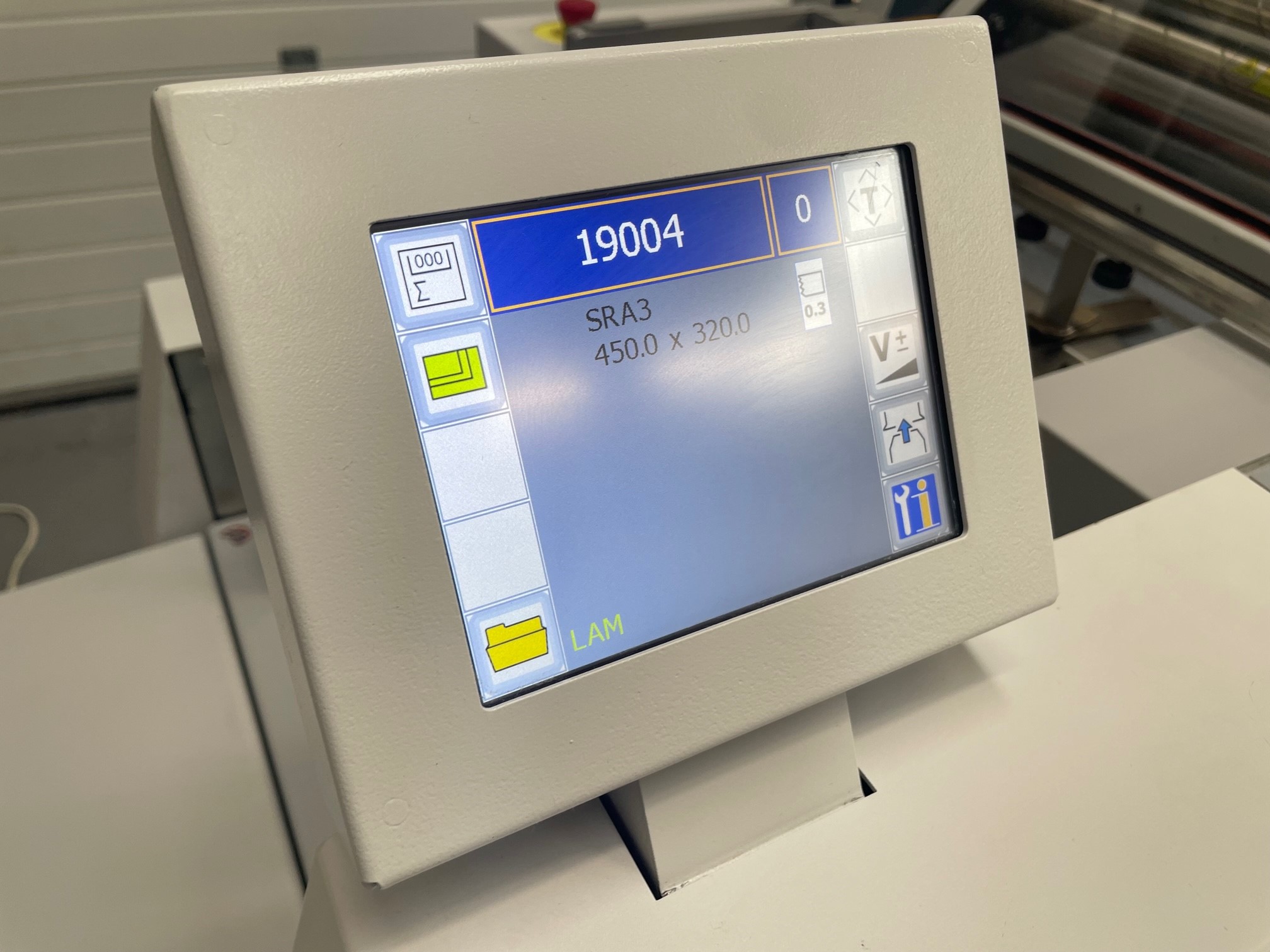 Matrix 530PS Laminator with Omni-Flow Sheet Feeder