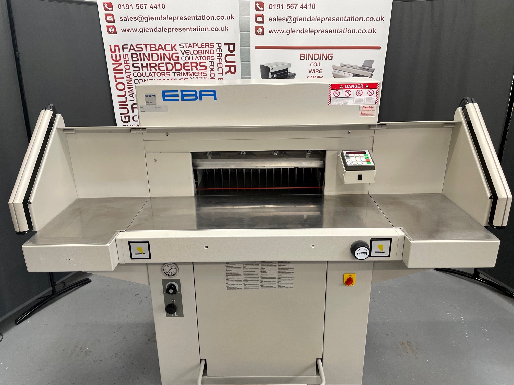 EBA 551Guillotine - Glendale Presentation Solutions