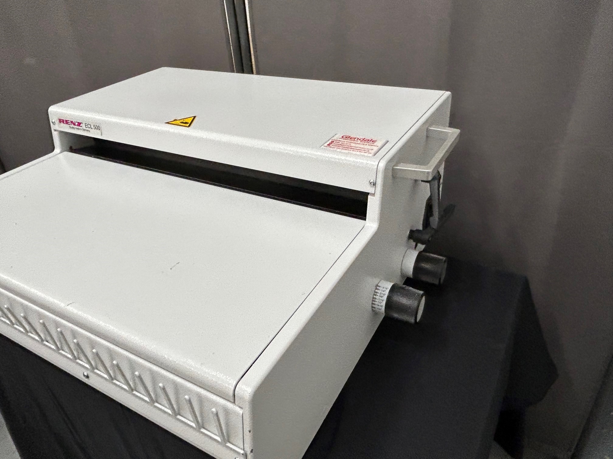 Refurbished Sold Renz ECL500 Wire Closer at Glendale Presentation Solutions