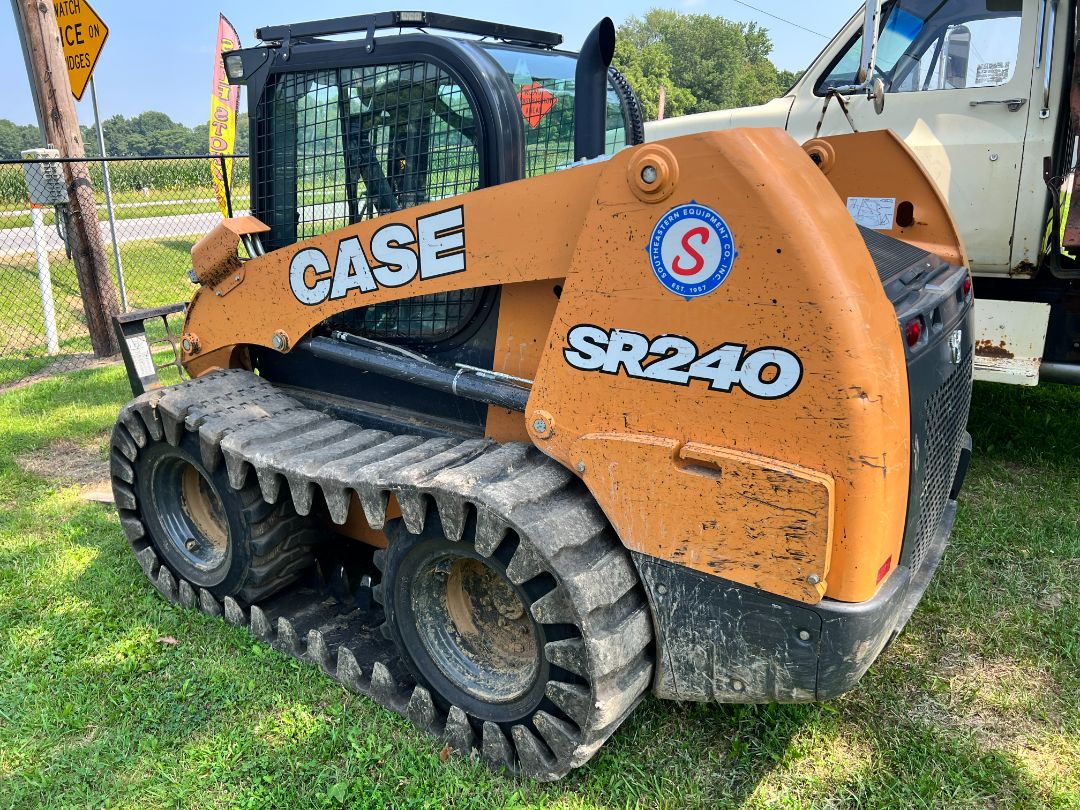 Used 2019 CASE SR240 for Sale in Brazil, Indiana