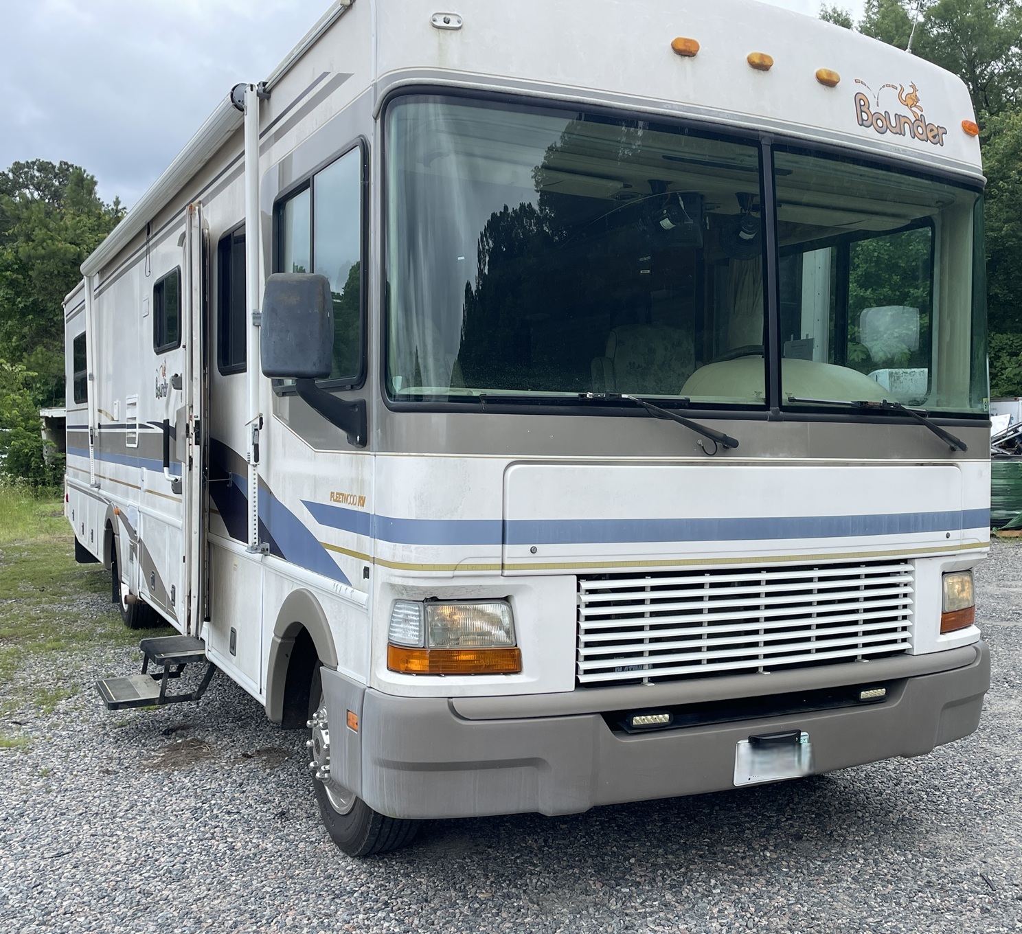 Used 2001 FORD Fleetwood Bounder for Sale in Virginia