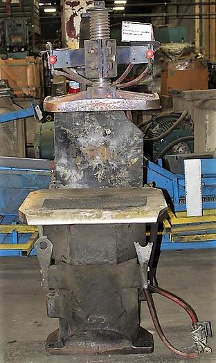 SPO 114-JU JOLT SQUEEZE MOLDING MACHINE for Sale in Solon, Ohio