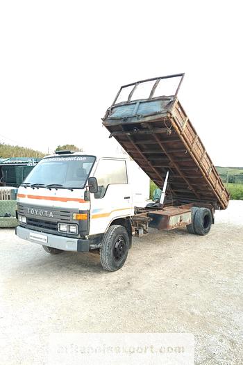Used 1989 TOYOTA Dyna 300 14B 7.5 ton 3 way tipper for Sale in Portugal