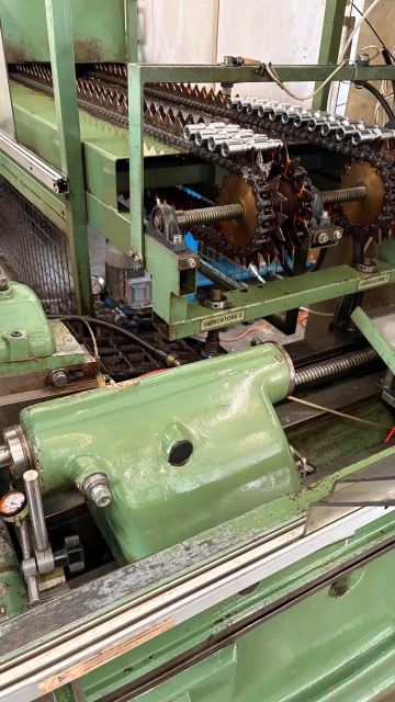 Usato Fresatrice per viti senza fine SYRTEC NC V1 in vendita presso...