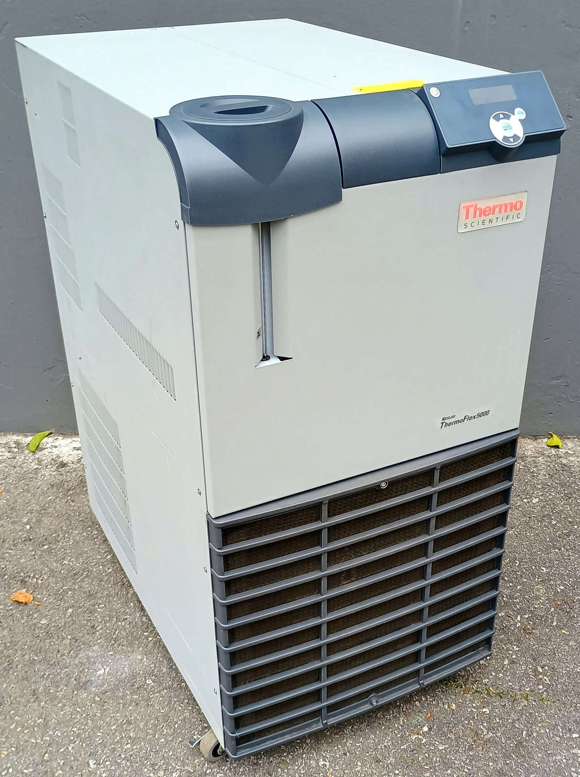 Used Thermo Neslab ThermoFlex 5000 Recirculating Chiller 208 Volt F Used Thermo Neslab ThermoFlex 5000 Recirculating Chiller 208 Volt F
