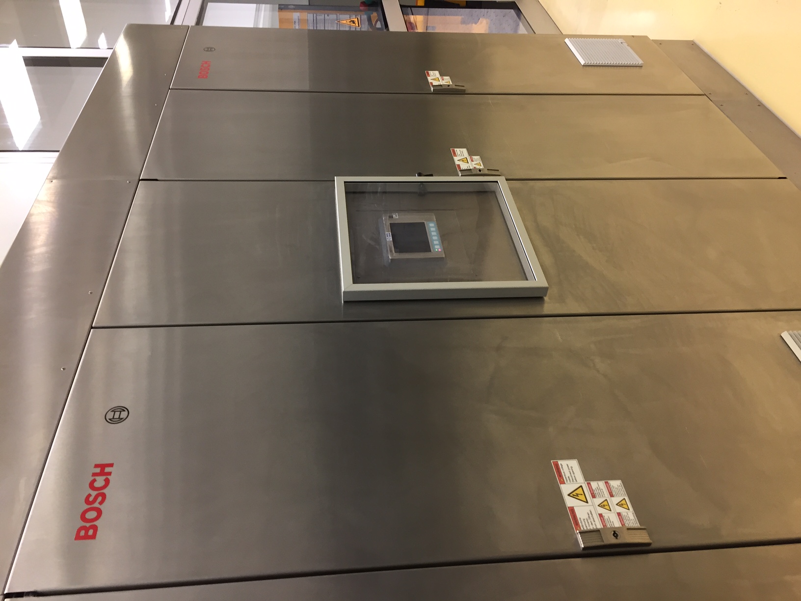 Used Sold BOSCH - Liquid Filling Line - RRU 3043 + HQL 2440S + ALF 4060 ...