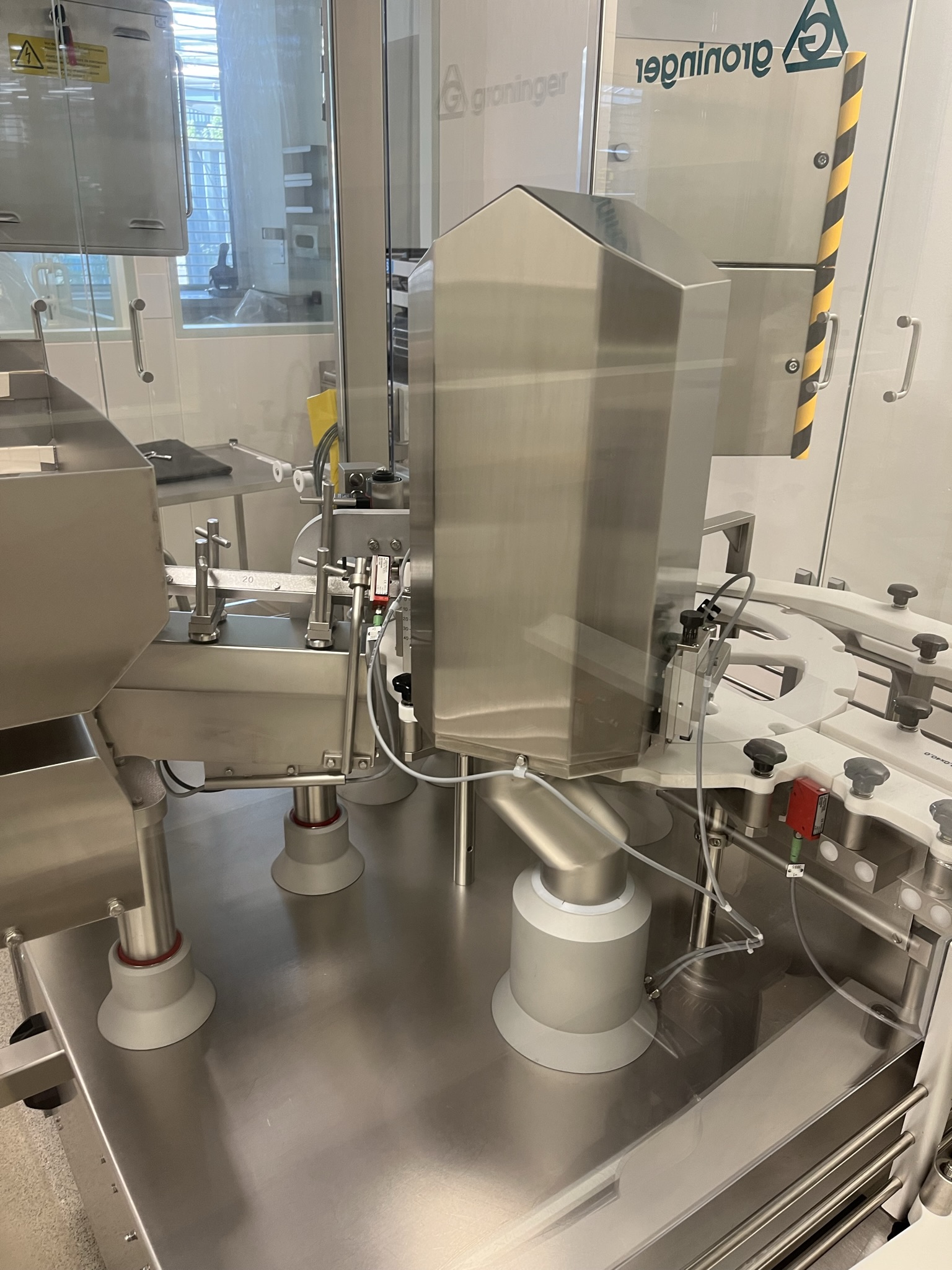 Used Sold GRONINGER - Liquid Filling Line - DFVG 4001 + KVG 211A at ...