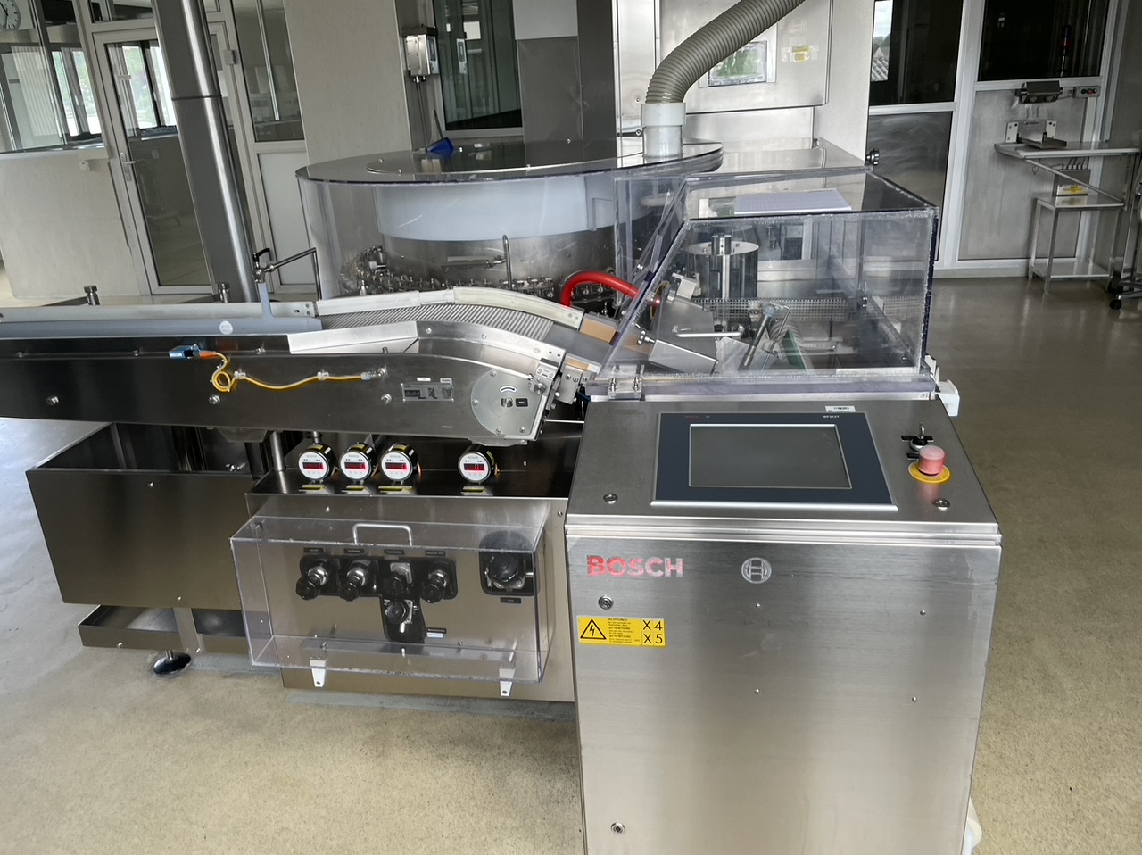 Used Sold BOSCH - Liquid Filling Line - RRU3084 + HQL2420 at MLTC-Europe