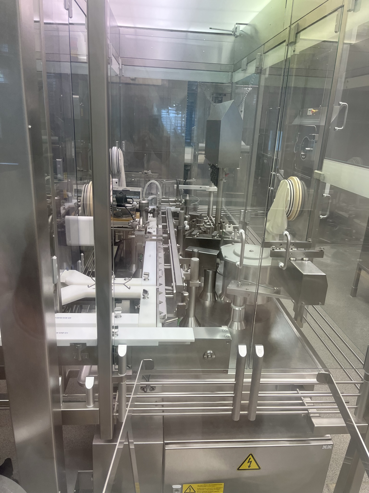 Used Sold GRONINGER - Liquid Filling Line - DFVG 4001 + KVG 211A at ...