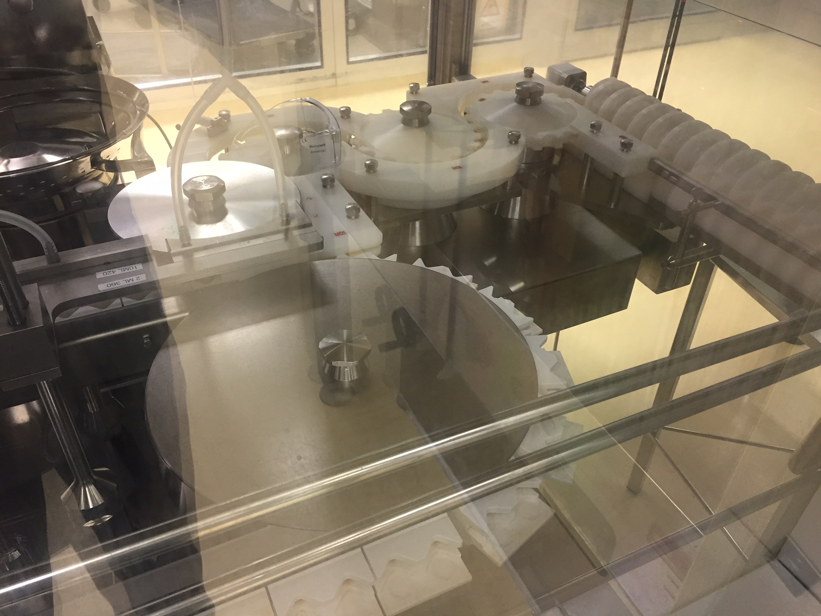 Used Sold BOSCH - Liquid Filling Line - RRU 3043 + HQL 2440S + ALF 4060 ...