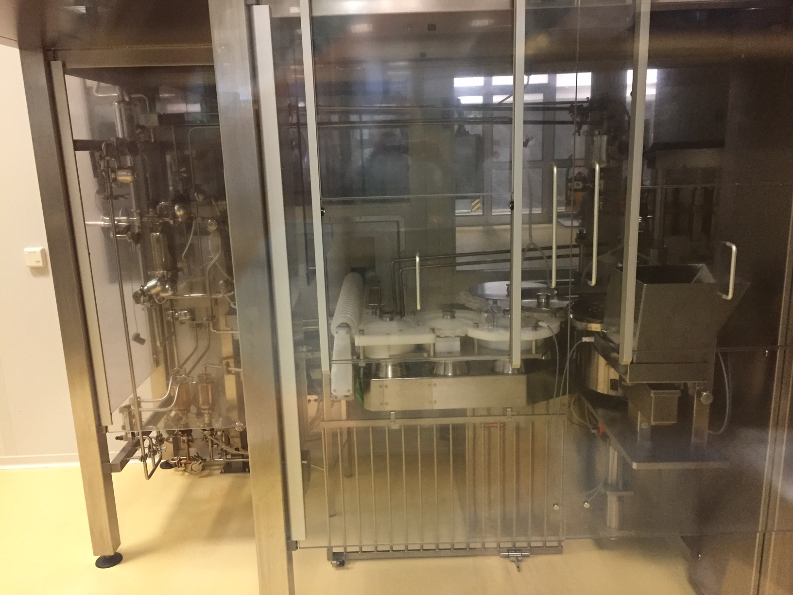 Used Sold BOSCH - Liquid Filling Line - RRU 3043 + HQL 2440S + ALF 4060 ...