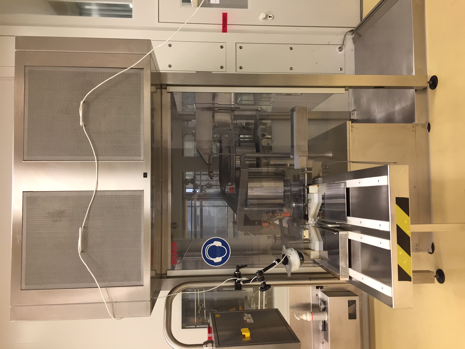 Used Sold BOSCH - Liquid Filling Line - RRU 3043 + HQL 2440S + ALF 4060 ...