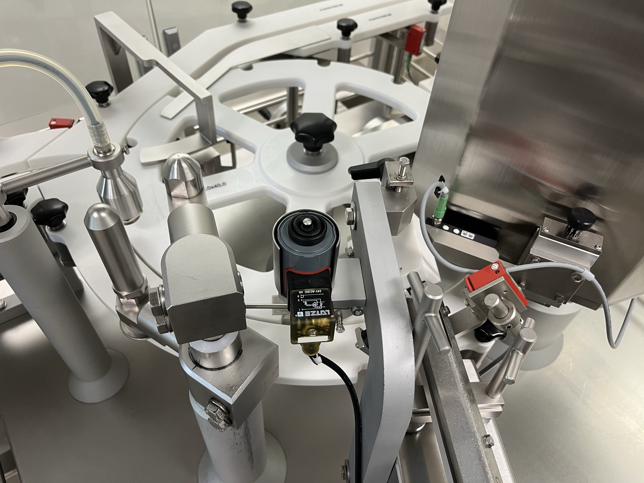 Used Sold GRONINGER - Liquid Filling Line - DFVG 4001 + KVG 211A at ...