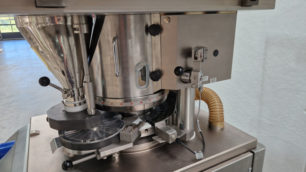 Used IMA - Tablet Press - E 150 PLUS for Sale at MLTC-Europe