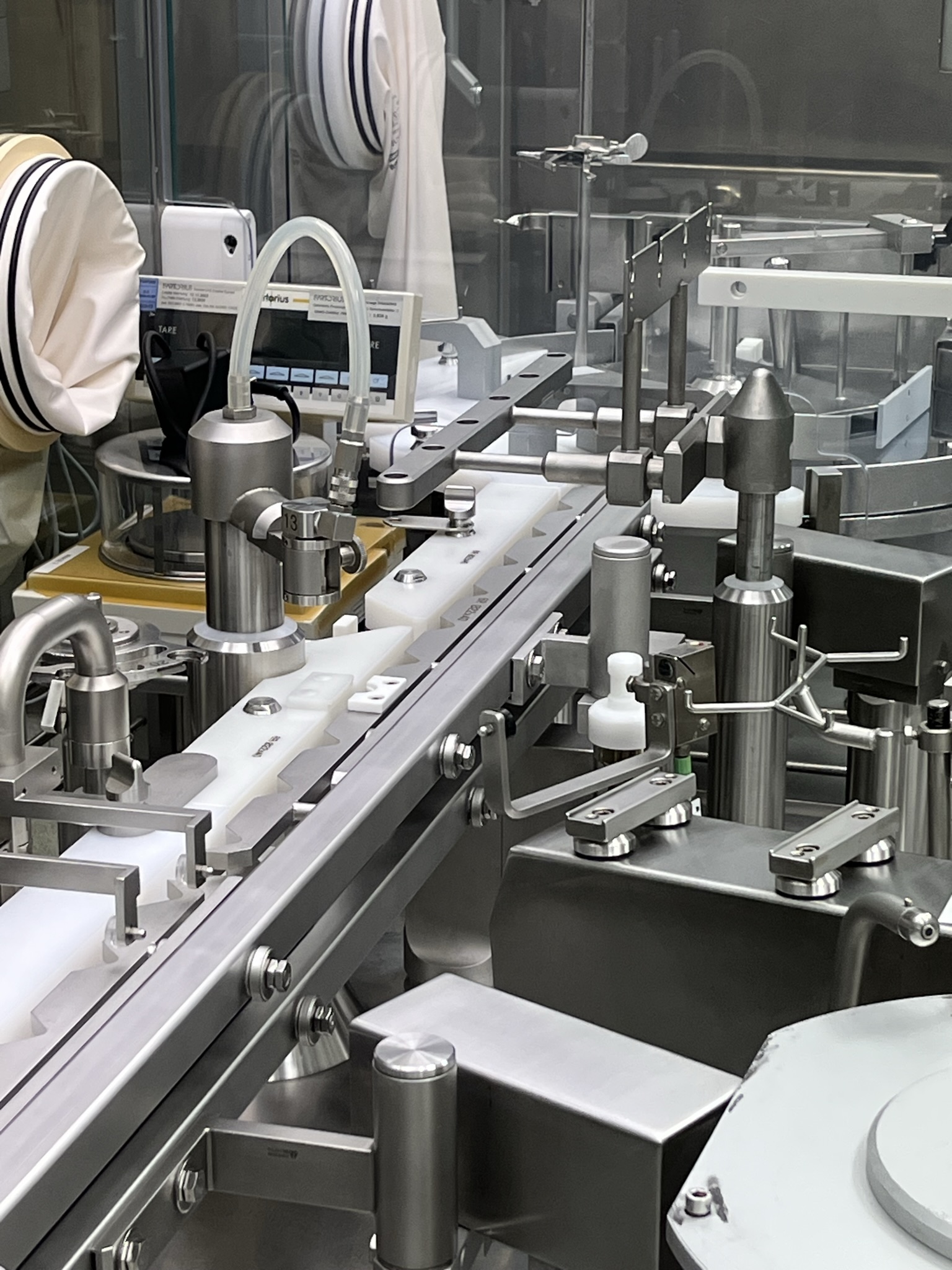 Used Sold GRONINGER - Liquid Filling Line - DFVG 4001 + KVG 211A at ...