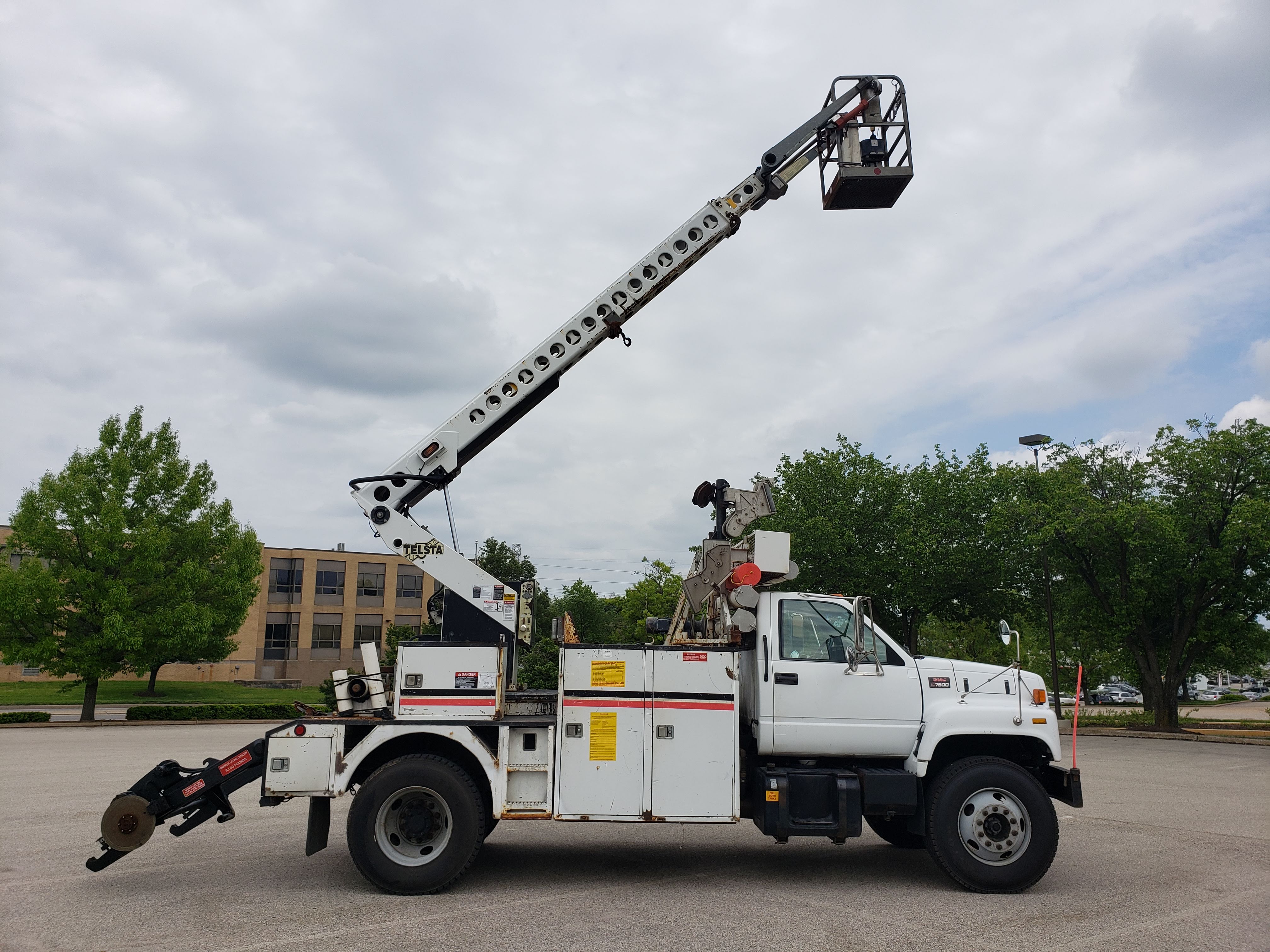 Bucket Truck for sale at Advanced Truck Sales