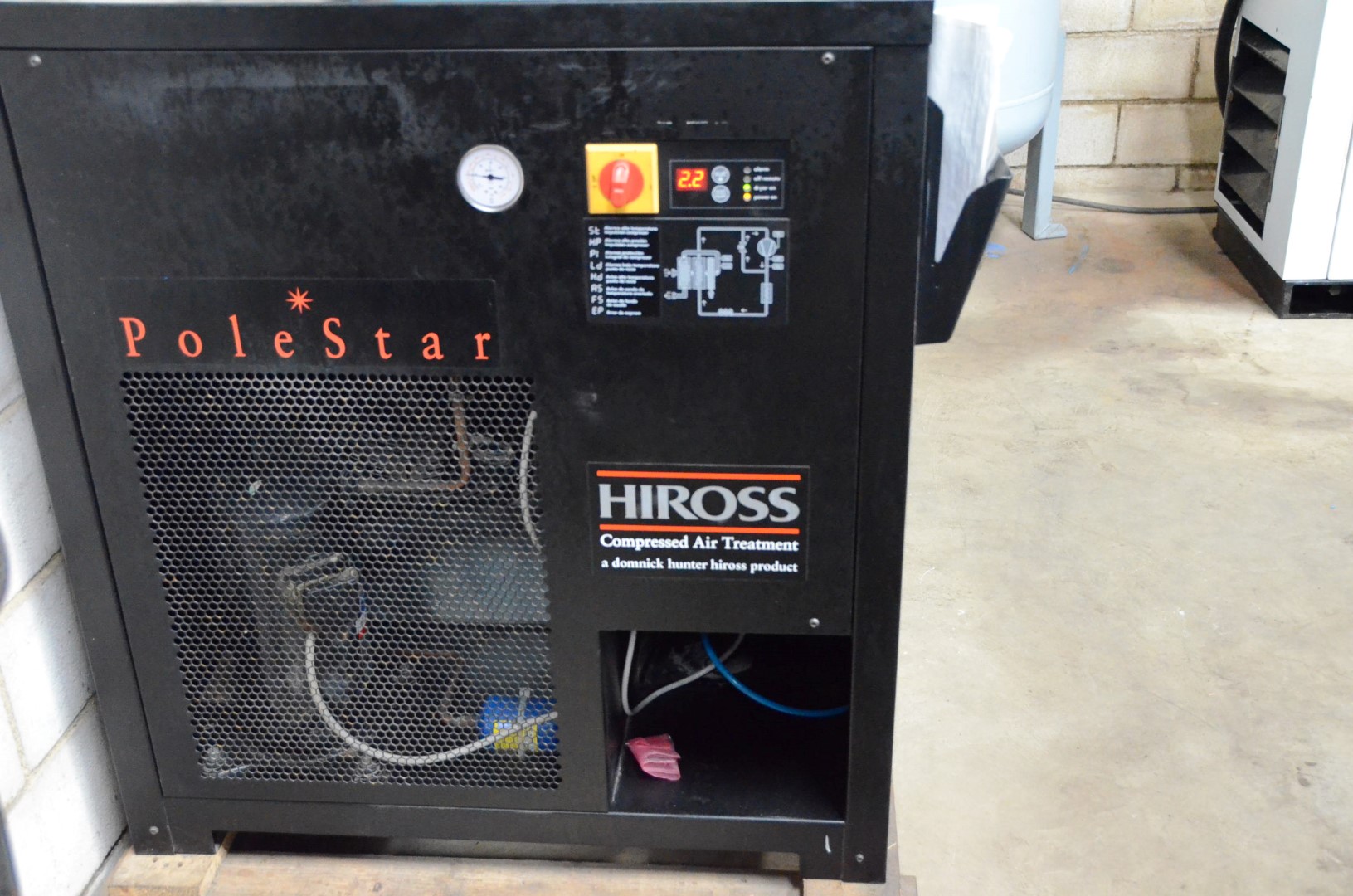 Usado Secador de Aire frigorífico Hiross PGN 110 #4304 a la venta en ...