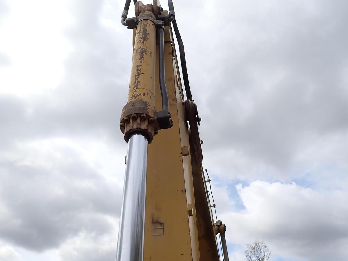 Used 2000 CAT 365BL Hydraulic Excavator for Sale at Old Forge Power...